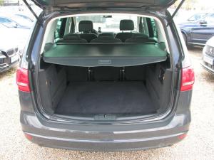 Grey Volkswagen Sharan 2015 in Riga, with an engine capacity of 2.00 L and mileage of 235 thousand km for 9650 €, photo 6 on AUTOMOTO.COM.LV