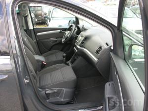 Grey Volkswagen Sharan 2015 in Riga, with an engine capacity of 2.00 L and mileage of 235 thousand km for 9650 €, photo 7 on AUTOMOTO.COM.LV