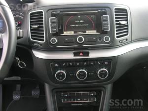 Grey Volkswagen Sharan 2015 in Riga, with an engine capacity of 2.00 L and mileage of 235 thousand km for 9650 €, photo 15 on AUTOMOTO.COM.LV