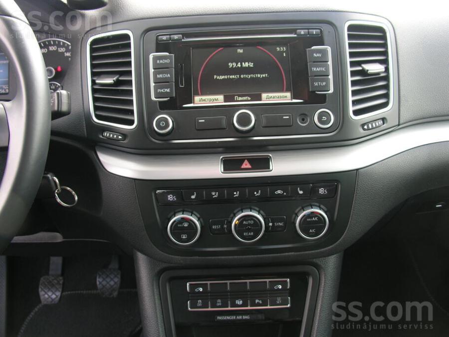 Grey Volkswagen Sharan 2015 in Riga, with an engine capacity of 2.00 L and mileage of 235 thousand km for 9650 €, photo 15 on AUTOMOTO.COM.LV