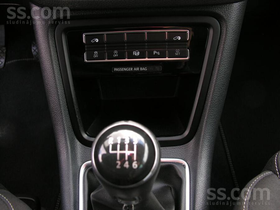 Grey Volkswagen Sharan 2015 in Riga, with an engine capacity of 2.00 L and mileage of 235 thousand km for 9650 €, photo 16 on AUTOMOTO.COM.LV