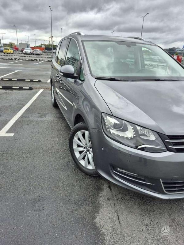 Pelēks Volkswagen Sharan 2015 Viļņa, ar dzinēja tilpumu 2.00 L un nobraukumu 236 tūkst. km par 12800 €, foto 8 vietnē AUTOMOTO.COM.LV