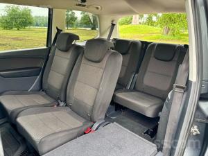 Grey Volkswagen Sharan 2015 in Riga, with an engine capacity of 2.00 L and mileage of 219 thousand km for 12990 €, photo 7 on AUTOMOTO.COM.LV