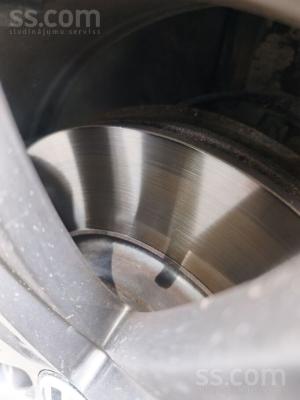 Серый Фольксваген Шаран 2015 в Рига, объемом двигателя 2.00 л и пробегом 322 тыс. км за 7758 €, фото 18 на AUTOMOTO.COM.LV
