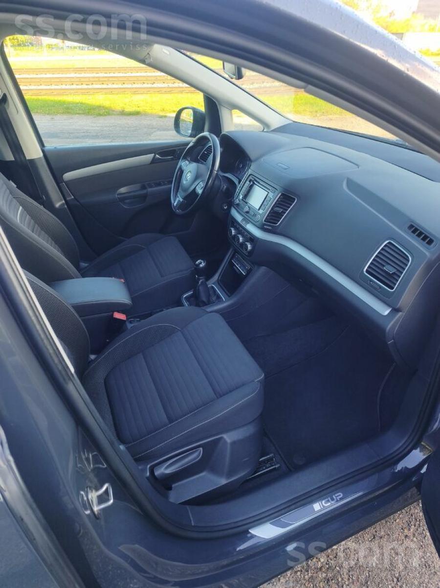 Pelēks Volkswagen Sharan 2015 Rīga, ar dzinēja tilpumu 2.00 L un nobraukumu 322 tūkst. km par 7250 €, foto 8 vietnē AUTOMOTO.COM.LV