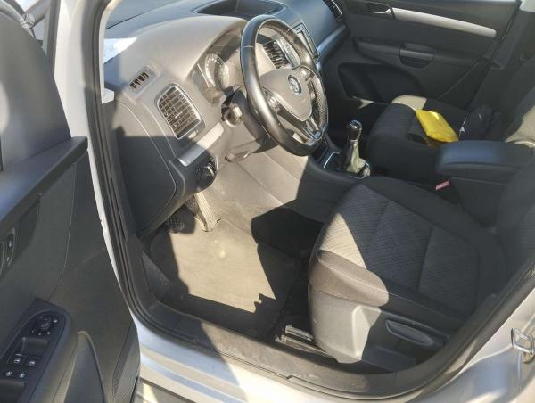 Grey Volkswagen Sharan 2015 in Taurage, with an engine capacity of 2.00 L and mileage of 270 thousand km for 6800 €, photo 10 on AUTOMOTO.COM.LV