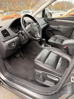 Pelēks Volkswagen Sharan 2015 Jūrmala, ar dzinēja tilpumu 2.00 L un nobraukumu 332 tūkst. km par 10000 €, foto 6 vietnē AUTOMOTO.COM.LV