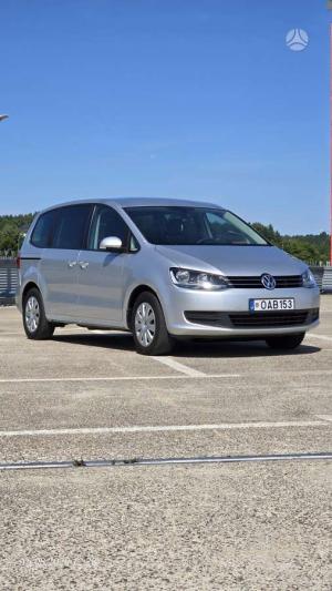 Pelēks Volkswagen Sharan 2015 Viļņa, ar dzinēja tilpumu 1.97 L un nobraukumu 256 tūkst. km par 7800 €, foto 3 vietnē AUTOMOTO.COM.LV
