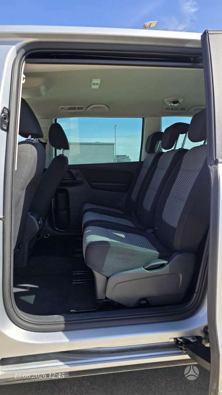 Pelēks Volkswagen Sharan 2015 Viļņa, ar dzinēja tilpumu 1.97 L un nobraukumu 256 tūkst. km par 7800 €, foto 14 vietnē AUTOMOTO.COM.LV
