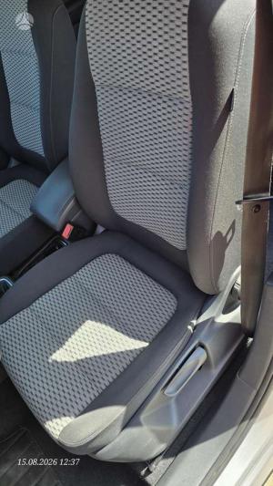Pelēks Volkswagen Sharan 2015 Viļņa, ar dzinēja tilpumu 1.97 L un nobraukumu 256 tūkst. km par 7800 €, foto 21 vietnē AUTOMOTO.COM.LV