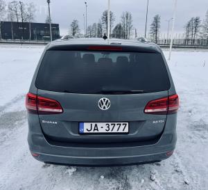 Grey Volkswagen Sharan 2016 in Riga, with an engine capacity of 2.00 L and mileage of 190 thousand km for 14250 €, photo 4 on AUTOMOTO.COM.LV