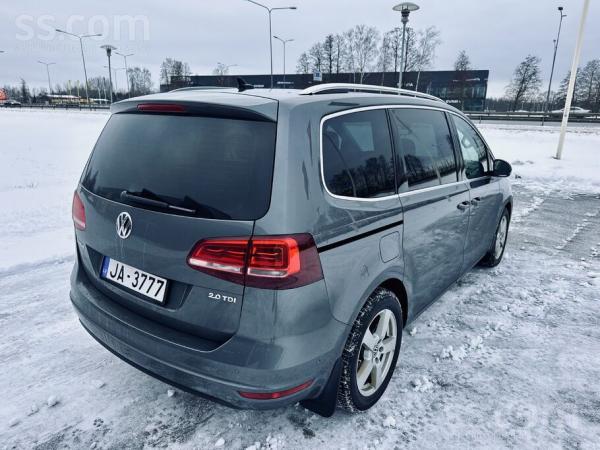 Grey Volkswagen Sharan 2016 in Riga, with an engine capacity of 2.00 L and mileage of 190 thousand km for 14250 €, photo 5 on AUTOMOTO.COM.LV