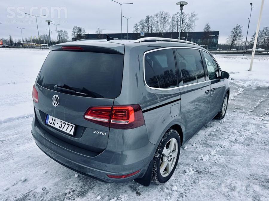 Grey Volkswagen Sharan 2016 in Riga, with an engine capacity of 2.00 L and mileage of 190 thousand km for 14250 €, photo 5 on AUTOMOTO.COM.LV