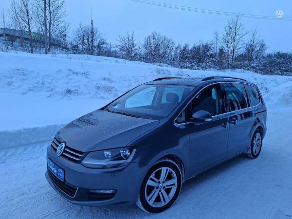 Grey Volkswagen Sharan 2016 in Vilnius, with an engine capacity of 1.97 L and mileage of 269 thousand km for 9650 €, photo 2 on AUTOMOTO.COM.LV