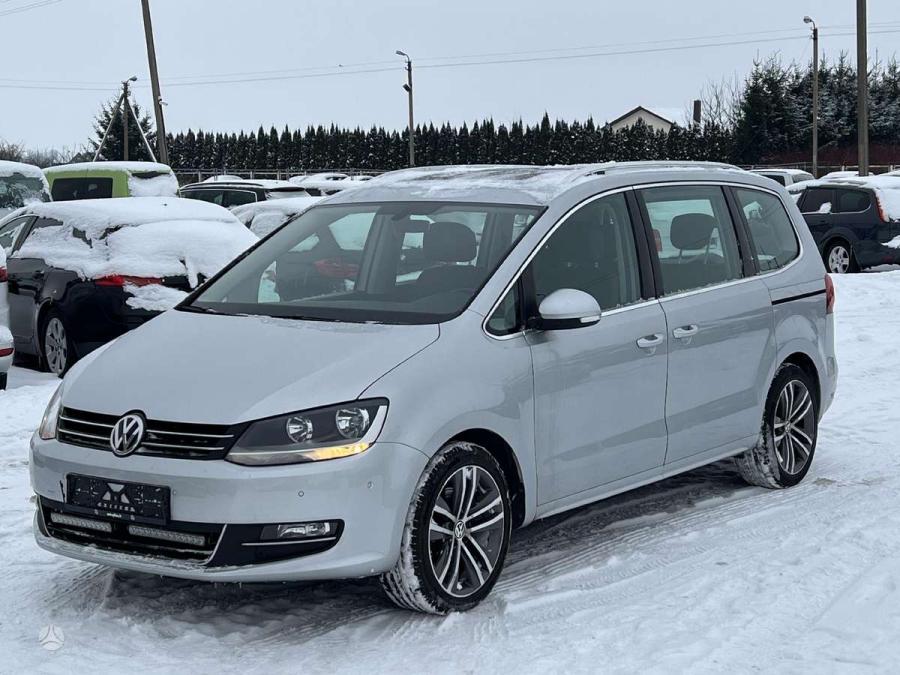 Pelēks Volkswagen Sharan 2016 Kėdainiai, ar dzinēja tilpumu 1.97 L un nobraukumu 242 tūkst. km par 10700 €, foto 1 vietnē AUTOMOTO.COM.LV