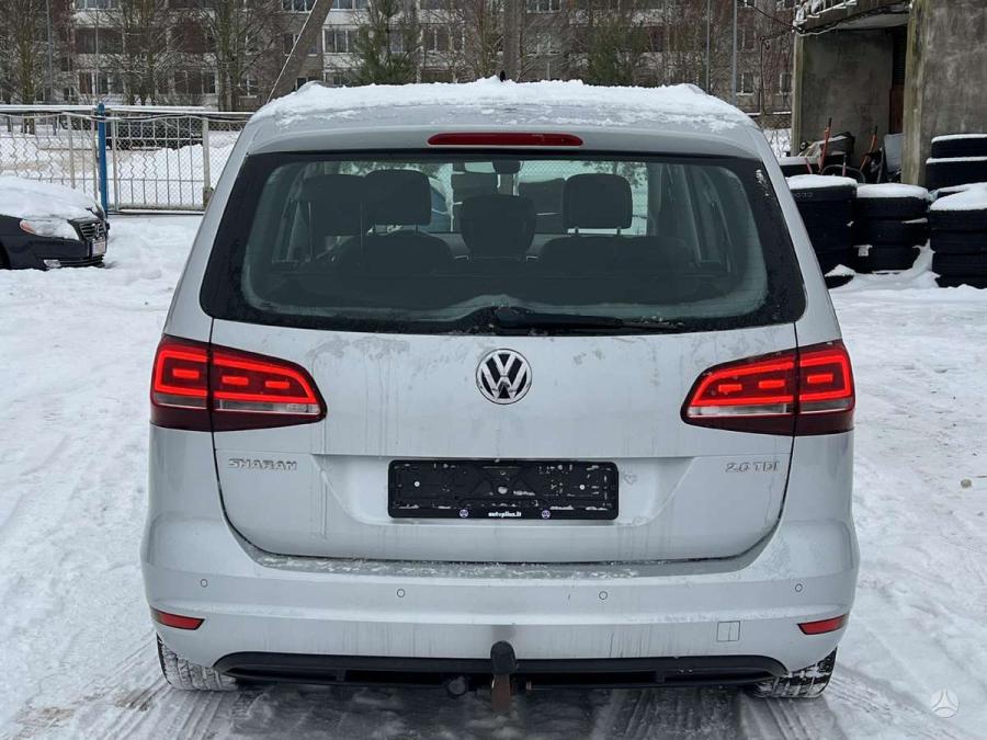 Pelēks Volkswagen Sharan 2016 Kėdainiai, ar dzinēja tilpumu 1.97 L un nobraukumu 242 tūkst. km par 10700 €, foto 8 vietnē AUTOMOTO.COM.LV