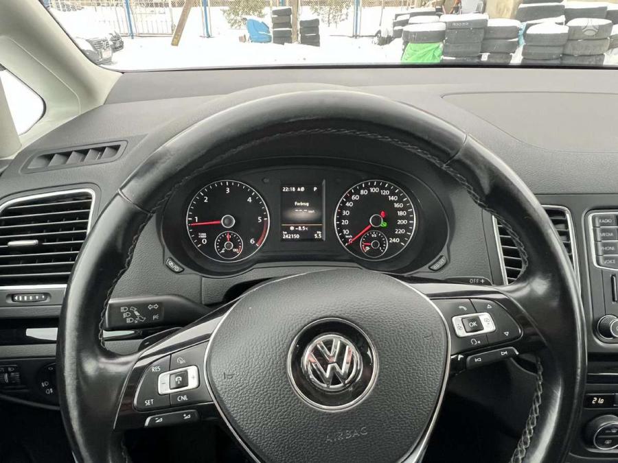 Pelēks Volkswagen Sharan 2016 Kėdainiai, ar dzinēja tilpumu 1.97 L un nobraukumu 242 tūkst. km par 10700 €, foto 26 vietnē AUTOMOTO.COM.LV