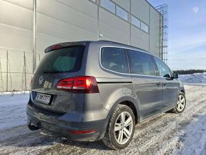 Pelēks Volkswagen Sharan 2016 Viļņa, ar dzinēja tilpumu 1.97 L un nobraukumu 269 tūkst. km par 9650 €, foto  vietnē AUTOMOTO.COM.LV