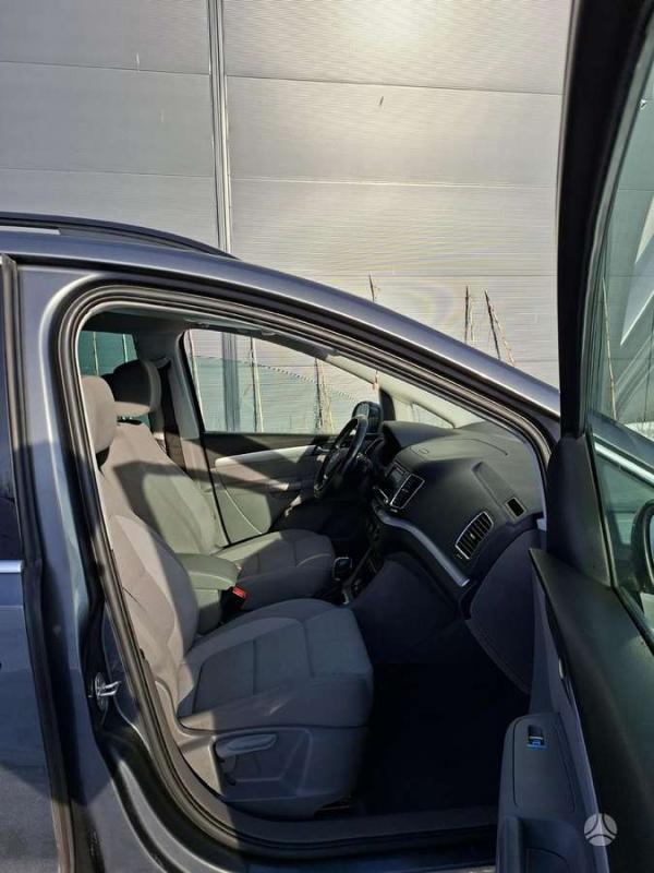 Pelēks Volkswagen Sharan 2016 Viļņa, ar dzinēja tilpumu 1.97 L un nobraukumu 269 tūkst. km par 9650 €, foto 11 vietnē AUTOMOTO.COM.LV