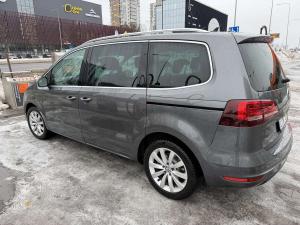 Grey Volkswagen Sharan 2016 in Vilnius, with an engine capacity of 1.97 L and mileage of 230 thousand km for 13500 €, photo 2 on AUTOMOTO.COM.LV