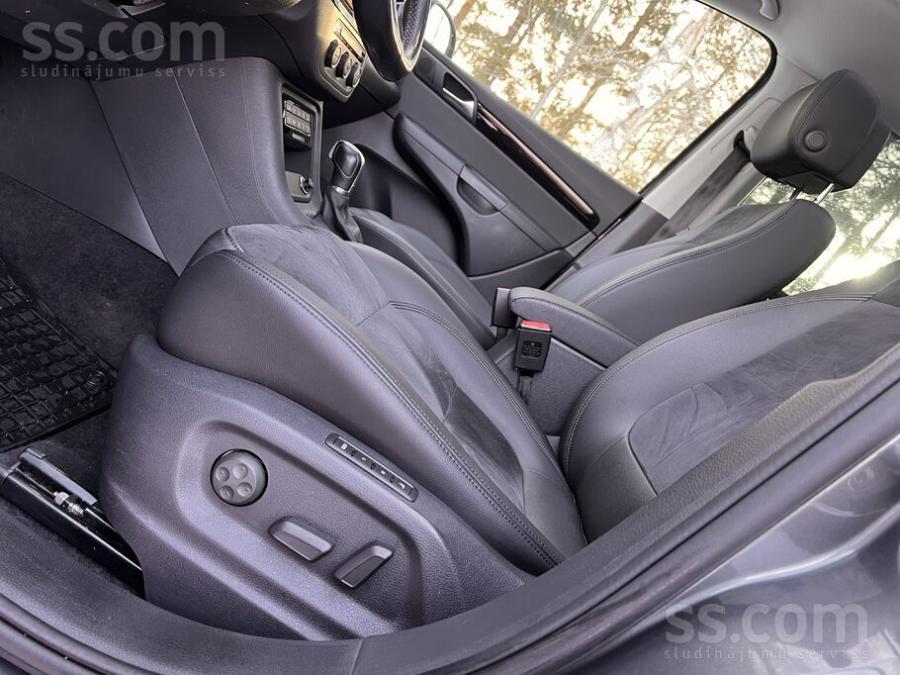Grey Volkswagen Sharan 2016 in Liepaja, with an engine capacity of 2.00 L and mileage of 195 thousand km for 19999 €, photo 7 on AUTOMOTO.COM.LV