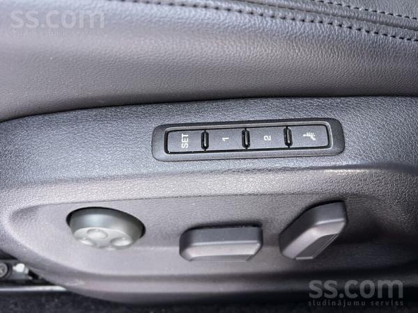 Grey Volkswagen Sharan 2016 in Liepaja, with an engine capacity of 2.00 L and mileage of 195 thousand km for 19999 €, photo 7 on AUTOMOTO.COM.LV