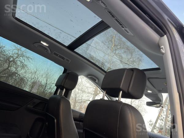 Grey Volkswagen Sharan 2016 in Liepaja, with an engine capacity of 2.00 L and mileage of 195 thousand km for 19999 €, photo 9 on AUTOMOTO.COM.LV