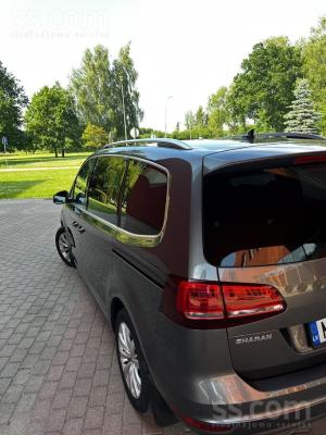 Pelēks Volkswagen Sharan 2016 Liepāja, ar dzinēja tilpumu 2.00 L un nobraukumu 197 tūkst. km par 17990 €, foto 4 vietnē AUTOMOTO.COM.LV
