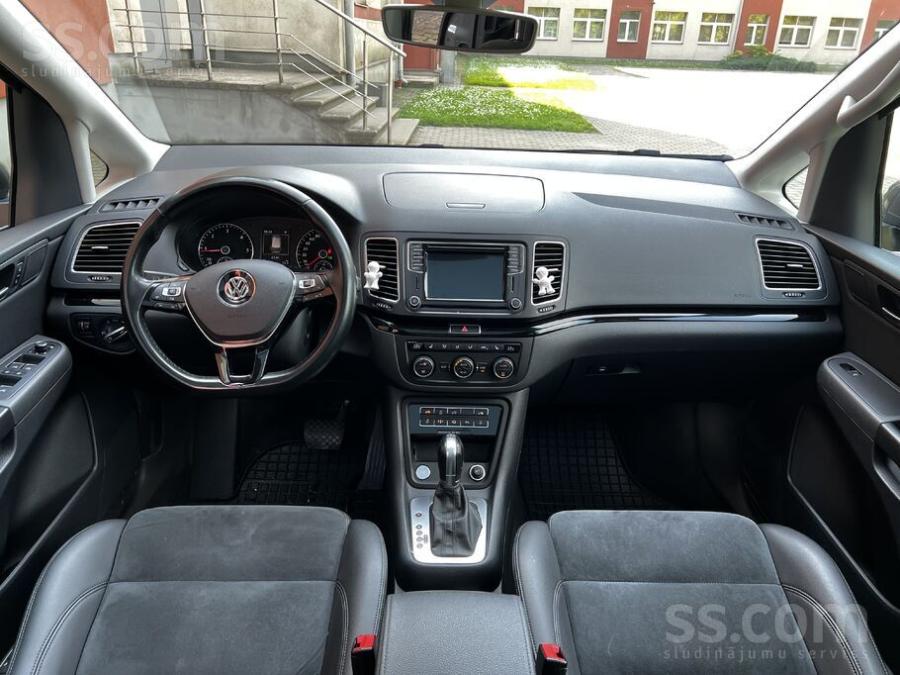Pelēks Volkswagen Sharan 2016 Liepāja, ar dzinēja tilpumu 2.00 L un nobraukumu 197 tūkst. km par 17990 €, foto 6 vietnē AUTOMOTO.COM.LV