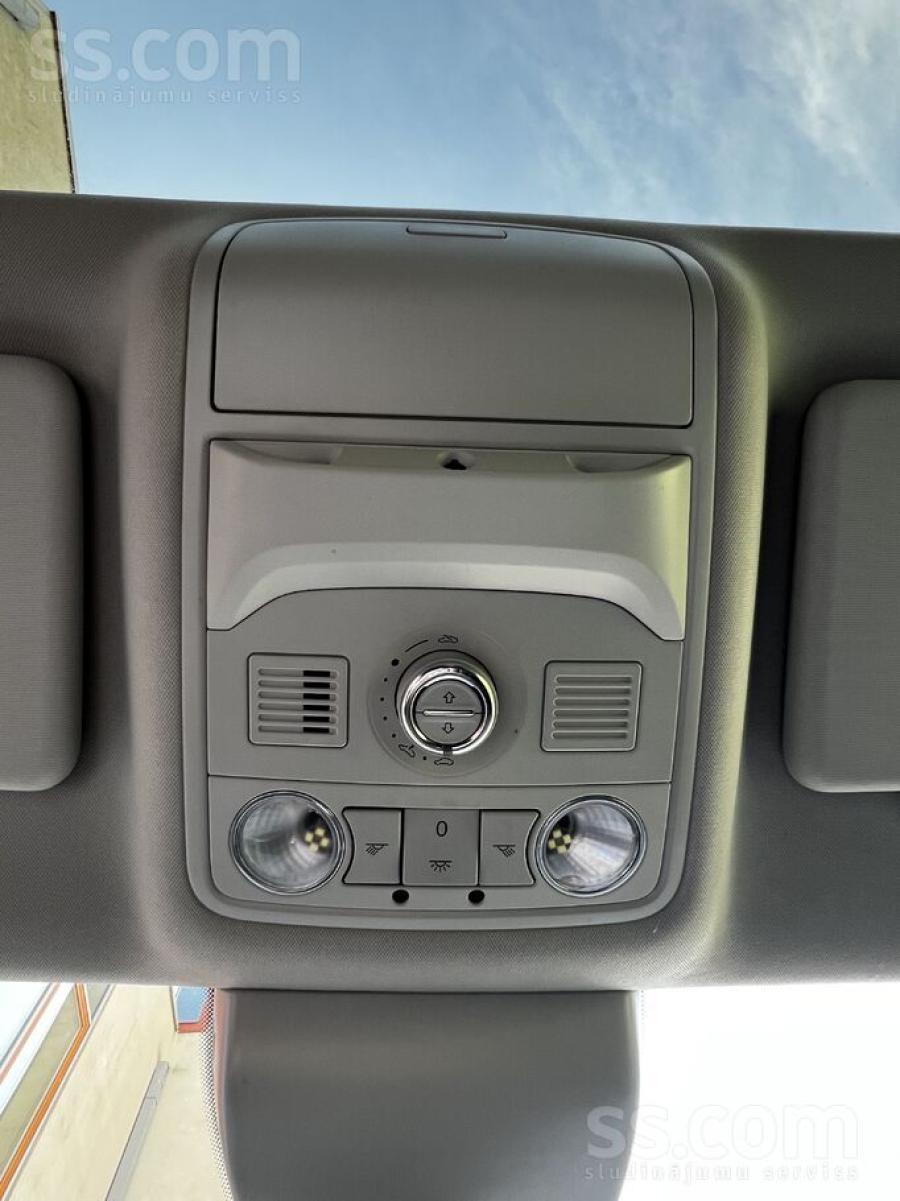 Pelēks Volkswagen Sharan 2016 Liepāja, ar dzinēja tilpumu 2.00 L un nobraukumu 197 tūkst. km par 17990 €, foto 14 vietnē AUTOMOTO.COM.LV