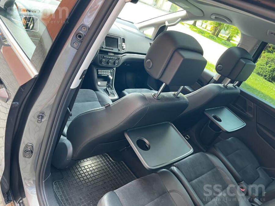 Pelēks Volkswagen Sharan 2016 Liepāja, ar dzinēja tilpumu 2.00 L un nobraukumu 197 tūkst. km par 17990 €, foto 17 vietnē AUTOMOTO.COM.LV
