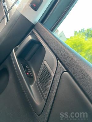 Pelēks Volkswagen Sharan 2016 Liepāja, ar dzinēja tilpumu 2.00 L un nobraukumu 197 tūkst. km par 17990 €, foto 18 vietnē AUTOMOTO.COM.LV