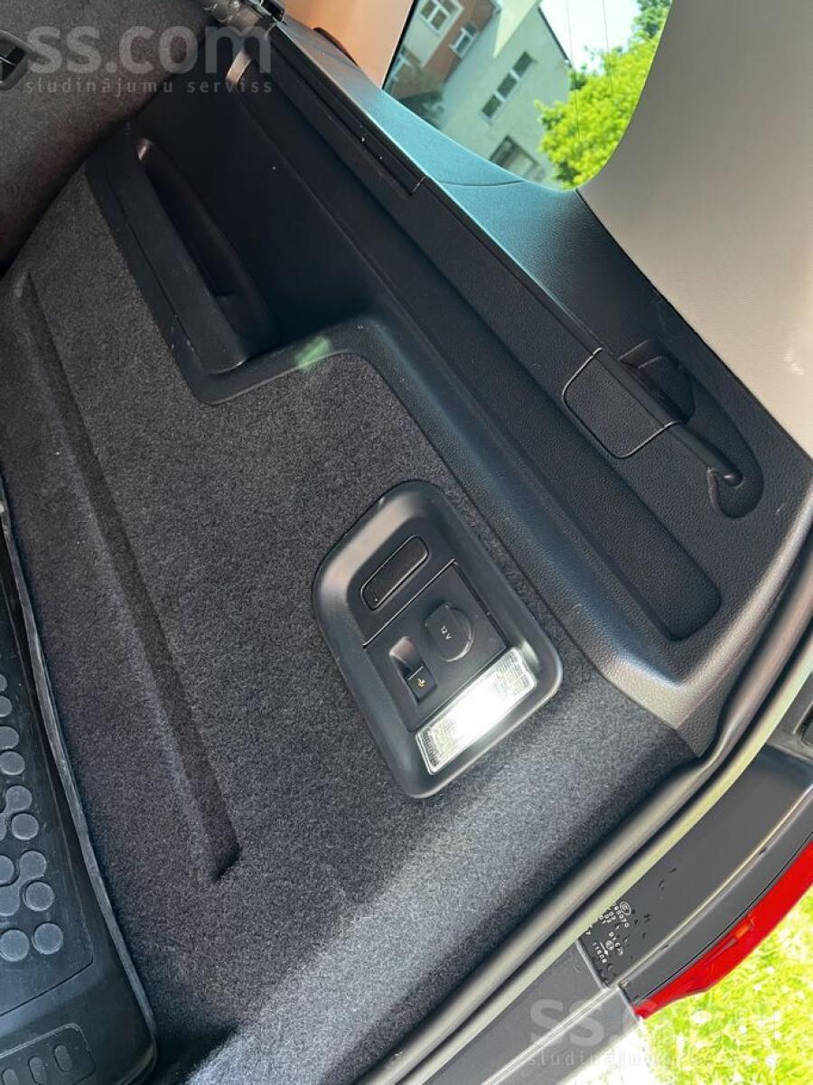 Pelēks Volkswagen Sharan 2016 Liepāja, ar dzinēja tilpumu 2.00 L un nobraukumu 197 tūkst. km par 17990 €, foto 21 vietnē AUTOMOTO.COM.LV