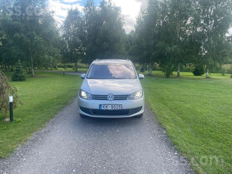 Pelēks Volkswagen Sharan 2016 Rīga, ar dzinēja tilpumu 2.00 L un nobraukumu 265 tūkst. km par 7850 €, foto 4 vietnē AUTOMOTO.COM.LV