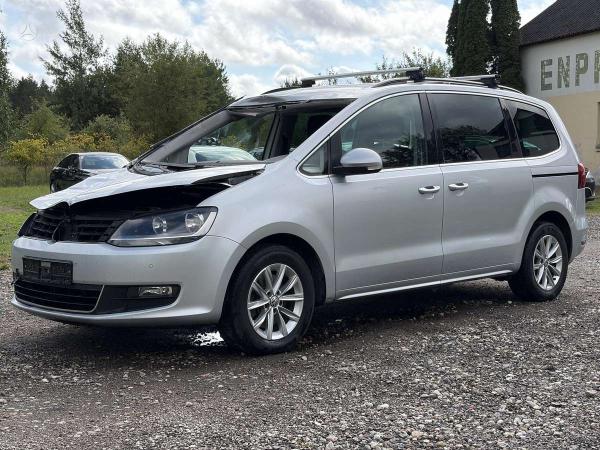 Volkswagen Sharan 2016 Ukmergė vietnē Pelēks Volkswagen Sharan 2016 Ukmergė, ar dzinēja tilpumu 1.97 L un nobraukumu 233 tūkst. km par 3900 €, foto 6 vietnē AUTOMOTO.COM.LV