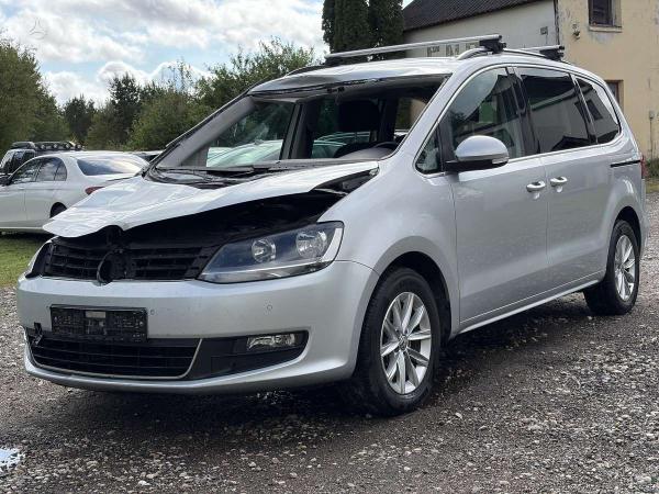 Volkswagen Sharan 2016 Ukmergė vietnē Pelēks Volkswagen Sharan 2016 Ukmergė, ar dzinēja tilpumu 1.97 L un nobraukumu 233 tūkst. km par 3900 €, foto 7 vietnē AUTOMOTO.COM.LV