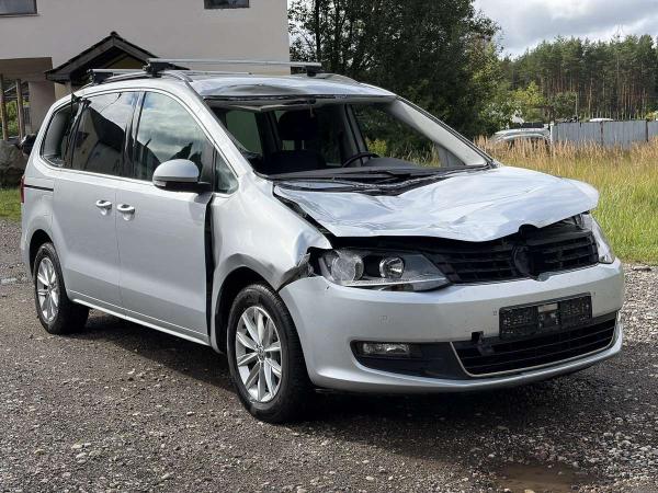 Volkswagen Sharan 2016 Ukmergė vietnē Pelēks Volkswagen Sharan 2016 Ukmergė, ar dzinēja tilpumu 1.97 L un nobraukumu 233 tūkst. km par 3900 €, foto 8 vietnē AUTOMOTO.COM.LV