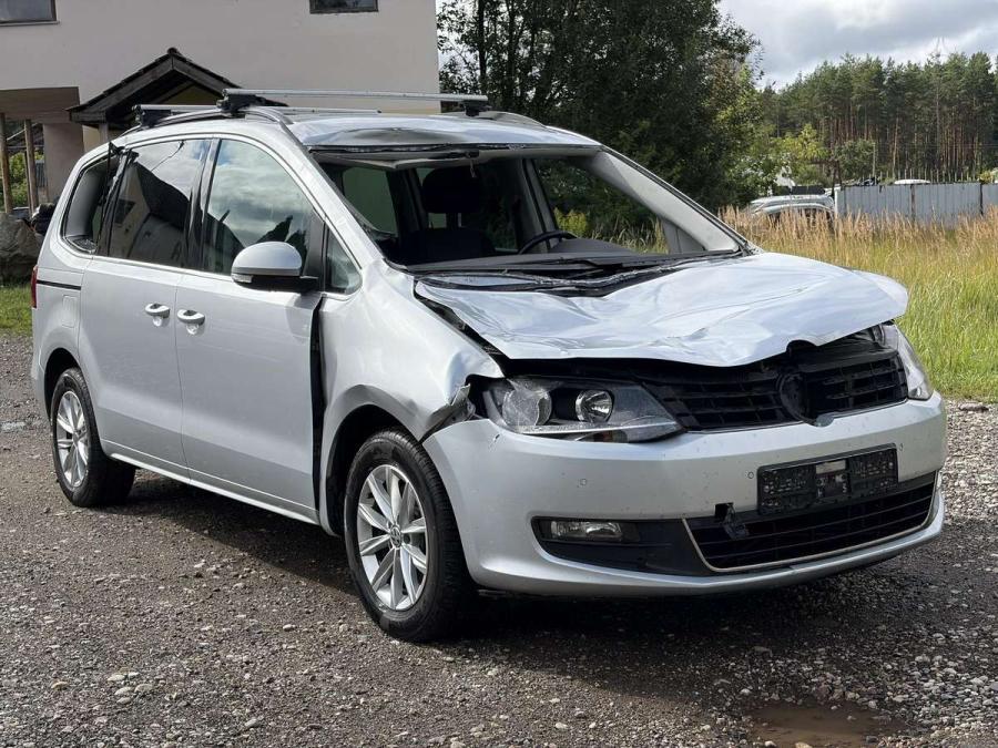 Pelēks Volkswagen Sharan 2016 Ukmergė, ar dzinēja tilpumu 1.97 L un nobraukumu 233 tūkst. km par 3900 €, foto 8 vietnē AUTOMOTO.COM.LV