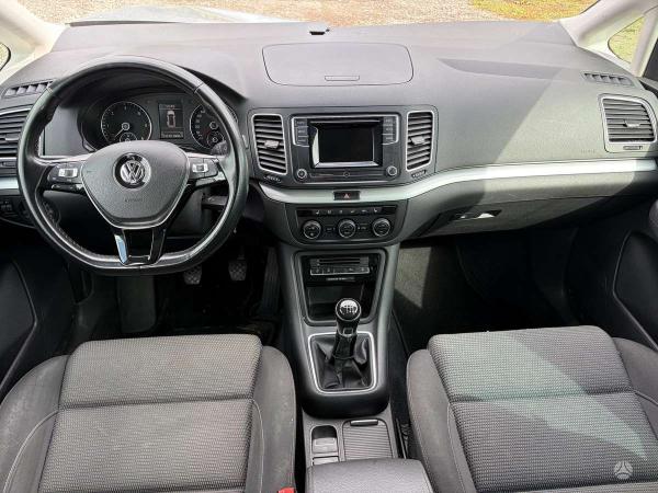 Volkswagen Sharan 2016 Ukmergė vietnē Pelēks Volkswagen Sharan 2016 Ukmergė, ar dzinēja tilpumu 1.97 L un nobraukumu 233 tūkst. km par 3900 €, foto 10 vietnē AUTOMOTO.COM.LV