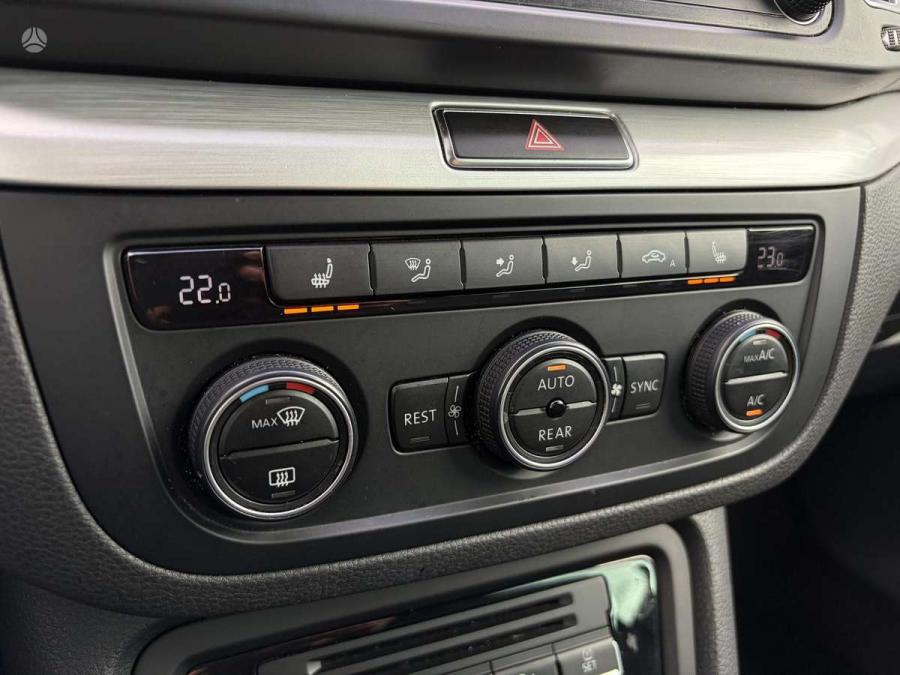 Pelēks Volkswagen Sharan 2016 Ukmergė, ar dzinēja tilpumu 1.97 L un nobraukumu 233 tūkst. km par 3900 €, foto 14 vietnē AUTOMOTO.COM.LV
