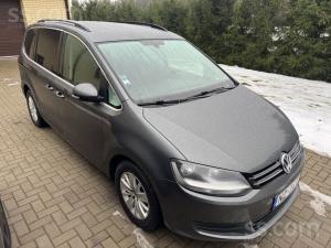 Grey Volkswagen Sharan 2017 in Daugavpils, with an engine capacity of 2.00 L and mileage of 288 thousand km for 12350 €, photo 2 on AUTOMOTO.COM.LV