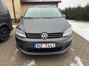 Grey Volkswagen Sharan 2017 in Daugavpils, with an engine capacity of 2.00 L and mileage of 288 thousand km for 12350 €, photo 6 on AUTOMOTO.COM.LV