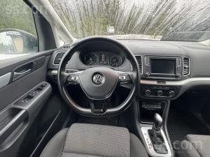 Grey Volkswagen Sharan 2017 in Daugavpils, with an engine capacity of 2.00 L and mileage of 288 thousand km for 12350 €, photo 12 on AUTOMOTO.COM.LV