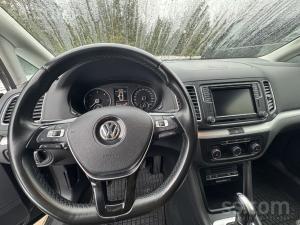 Grey Volkswagen Sharan 2017 in Daugavpils, with an engine capacity of 2.00 L and mileage of 288 thousand km for 12350 €, photo 13 on AUTOMOTO.COM.LV
