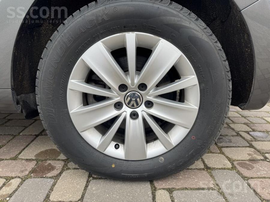Grey Volkswagen Sharan 2017 in Daugavpils, with an engine capacity of 2.00 L and mileage of 288 thousand km for 12350 €, photo 22 on AUTOMOTO.COM.LV