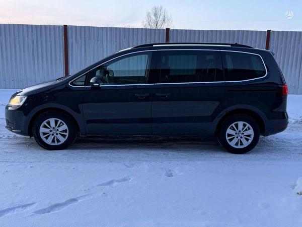 Pelēks Volkswagen Sharan 2017 Vilkaviškis, ar dzinēja tilpumu 1.97 L un nobraukumu 219 tūkst. km par 14300 €, foto 2 vietnē AUTOMOTO.COM.LV