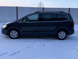 Grey Volkswagen Sharan 2017 in Vilkaviskis, with an engine capacity of 1.97 L and mileage of 219 thousand km for 14300 €, photo 2 on AUTOMOTO.COM.LV