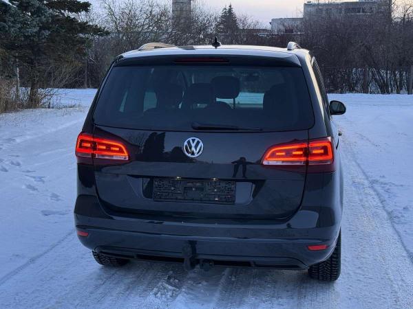 Pelēks Volkswagen Sharan 2017 Vilkaviškis, ar dzinēja tilpumu 1.97 L un nobraukumu 219 tūkst. km par 14300 €, foto 5 vietnē AUTOMOTO.COM.LV