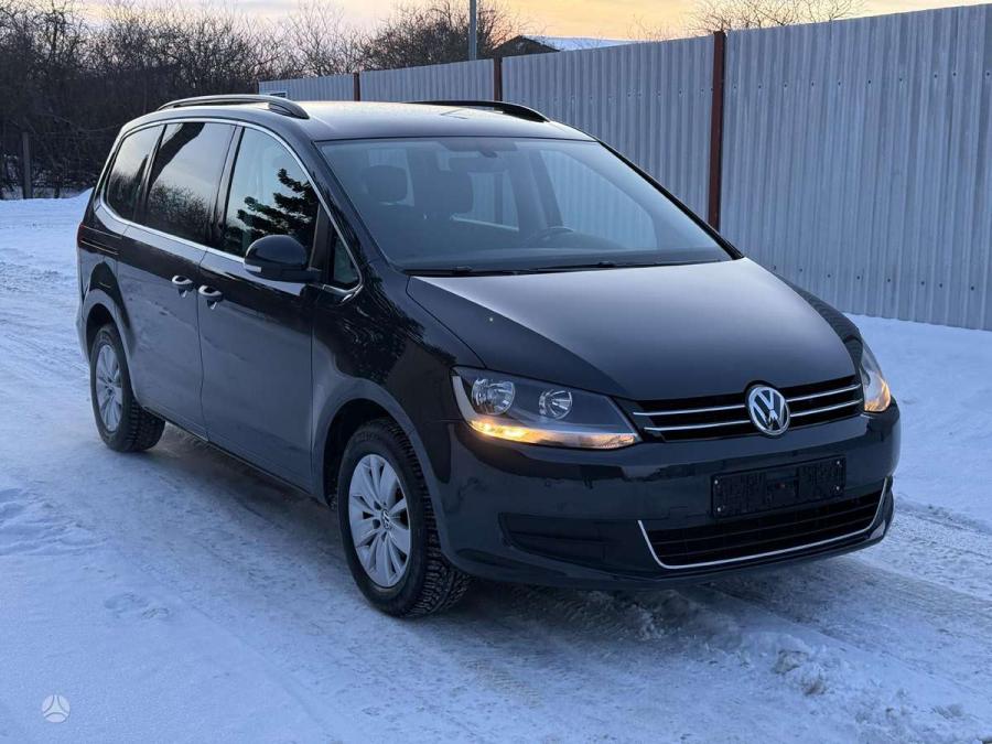 Grey Volkswagen Sharan 2017 in Vilkaviskis, with an engine capacity of 1.97 L and mileage of 219 thousand km for 14300 €, photo 6 on AUTOMOTO.COM.LV