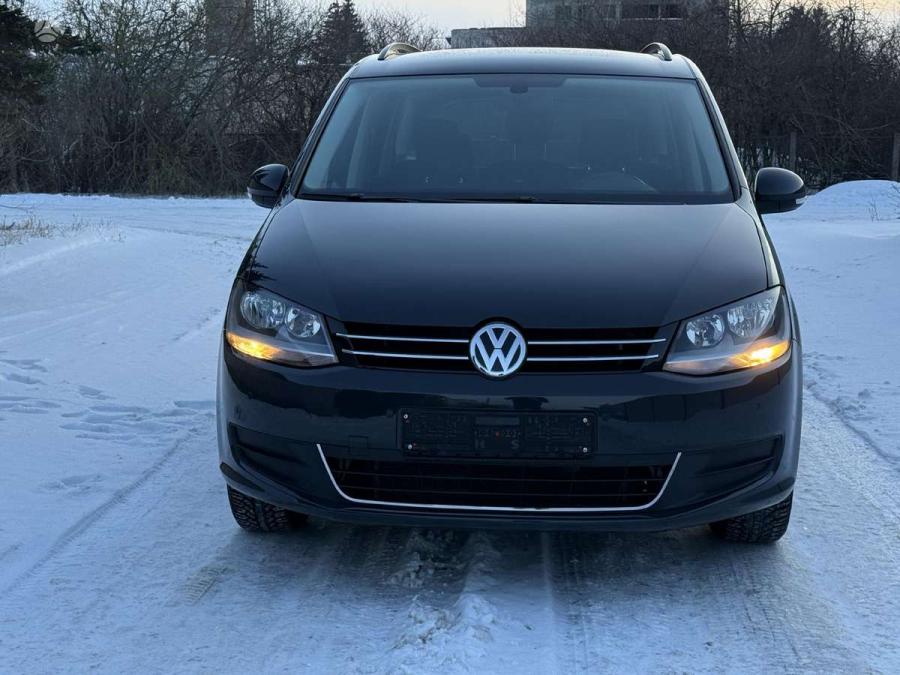 Grey Volkswagen Sharan 2017 in Vilkaviskis, with an engine capacity of 1.97 L and mileage of 219 thousand km for 14300 €, photo 10 on AUTOMOTO.COM.LV